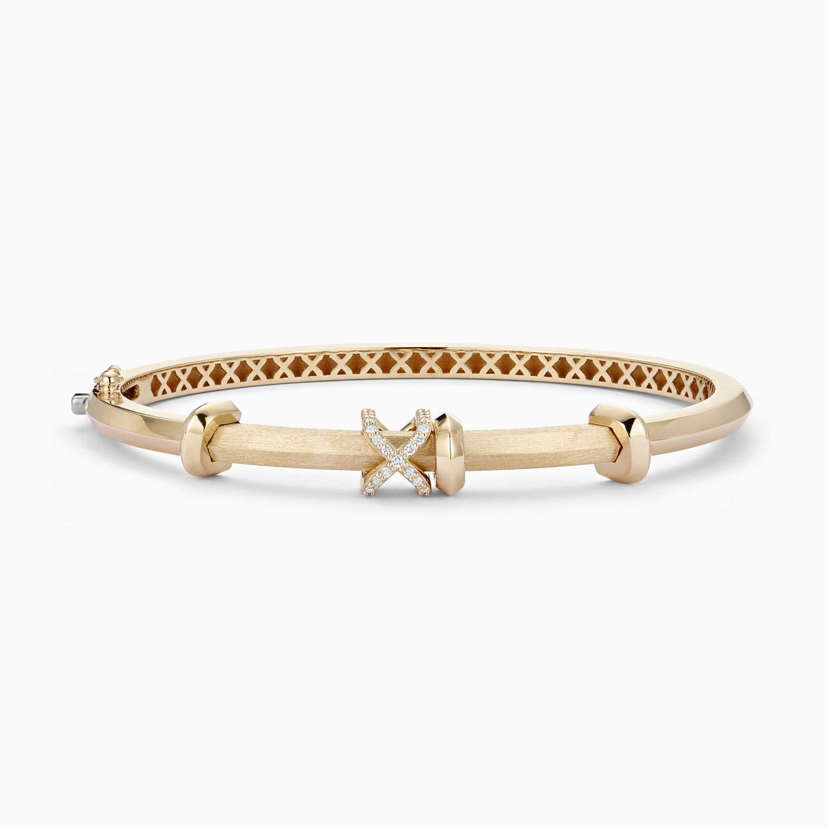 Moving X Bangle with Diamond Pavé | Ecksand